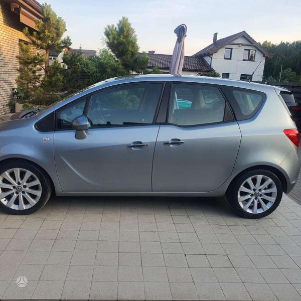 Grey Opel Meriva 2012 in Klaipeda, with an engine capacity of 1.69 L and mileage of 186 thousand km for 4350 €, photo 7 on AUTOMOTO.COM.LV