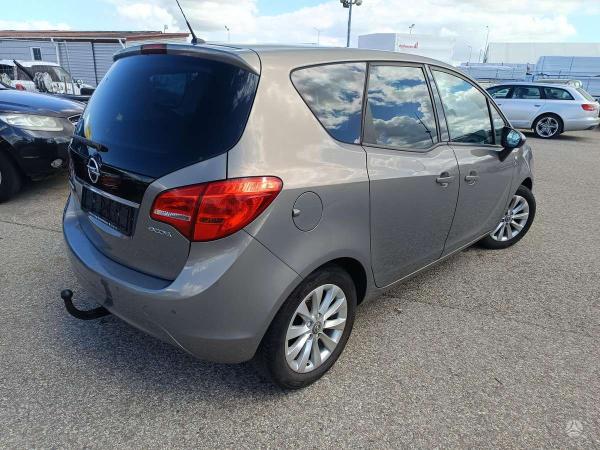 Grey Opel Meriva 2012 in Marijampole, with an engine capacity of 1.40 L and mileage of 197 thousand km for 3599 €, photo 4 on AUTOMOTO.COM.LV