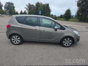 Pelēks Opel Meriva 2012 Daugavpils, ar dzinēja tilpumu 1.30 L un nobraukumu 176 tūkst. km par 4700 €, foto 4 vietnē AUTOMOTO.COM.LV