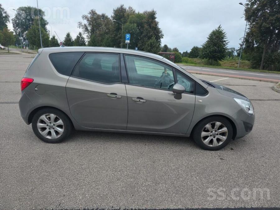 Pelēks Opel Meriva 2012 Daugavpils, ar dzinēja tilpumu 1.30 L un nobraukumu 176 tūkst. km par 4700 €, foto 4 vietnē AUTOMOTO.COM.LV