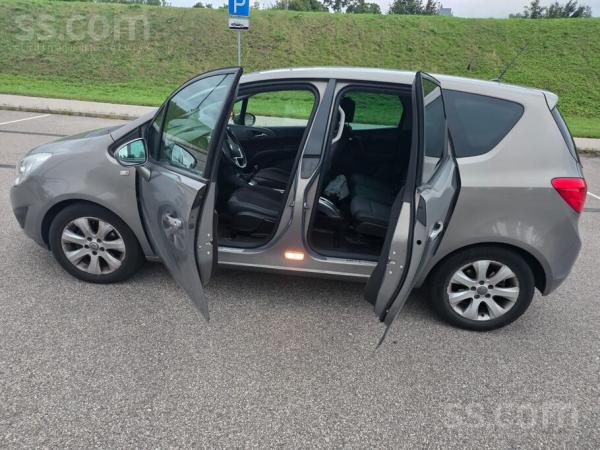 Grey Opel Meriva 2012 in Daugavpils, with an engine capacity of 1.30 L and mileage of 176 thousand km for 4700 €, photo 4 on AUTOMOTO.COM.LV