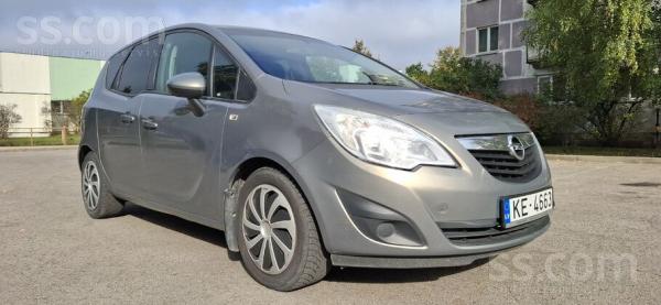 Pelēks Opel Meriva 2012 Daugavpils, ar dzinēja tilpumu 1.30 L un nobraukumu 244 tūkst. km par 2150 €, foto 1 vietnē AUTOMOTO.COM.LV
