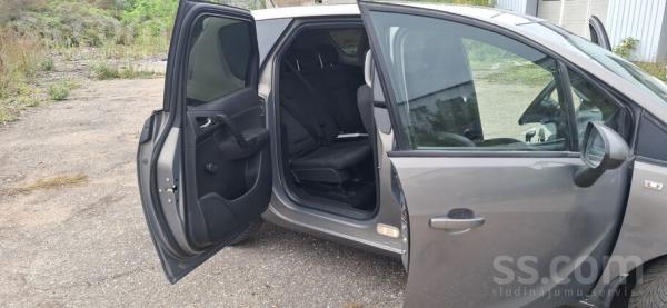 Pelēks Opel Meriva 2012 Daugavpils, ar dzinēja tilpumu 1.30 L un nobraukumu 244 tūkst. km par 2150 €, foto 10 vietnē AUTOMOTO.COM.LV
