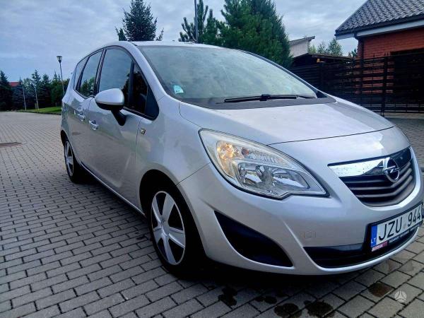 Pelēks Opel Meriva 2012 Viļņa, ar dzinēja tilpumu 1.30 L un nobraukumu 192 tūkst. km par 1750 €, foto 1 vietnē AUTOMOTO.COM.LV