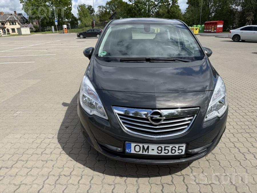 Pelēks Opel Meriva 2013 Saldus, ar dzinēja tilpumu 1.70 L un nobraukumu 179 tūkst. km par 4590 €, foto 1 vietnē AUTOMOTO.COM.LV