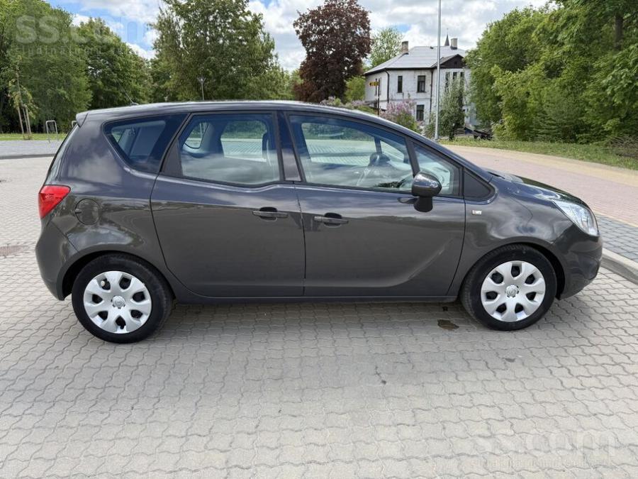 Pelēks Opel Meriva 2013 Saldus, ar dzinēja tilpumu 1.70 L un nobraukumu 179 tūkst. km par 4590 €, foto 6 vietnē AUTOMOTO.COM.LV