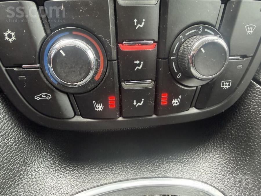 Pelēks Opel Meriva 2013 Saldus, ar dzinēja tilpumu 1.70 L un nobraukumu 179 tūkst. km par 4590 €, foto 22 vietnē AUTOMOTO.COM.LV