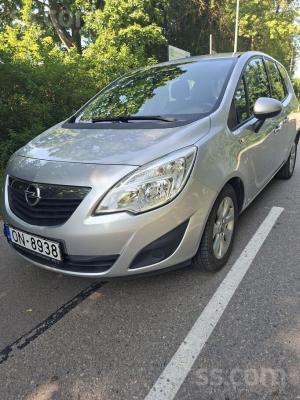 Pelēks Opel Meriva 2013 Ogre, ar dzinēja tilpumu 1.40 L un nobraukumu 135 tūkst. km par 4800 €, foto  vietnē AUTOMOTO.COM.LV