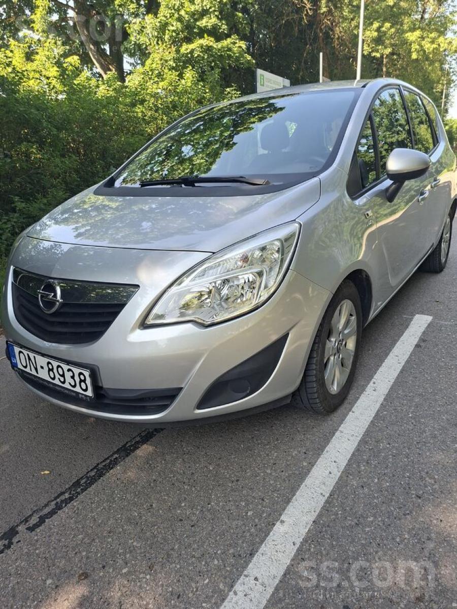 Pelēks Opel Meriva 2013 Ogre, ar dzinēja tilpumu 1.40 L un nobraukumu 135 tūkst. km par 4800 €, foto 1 vietnē AUTOMOTO.COM.LV