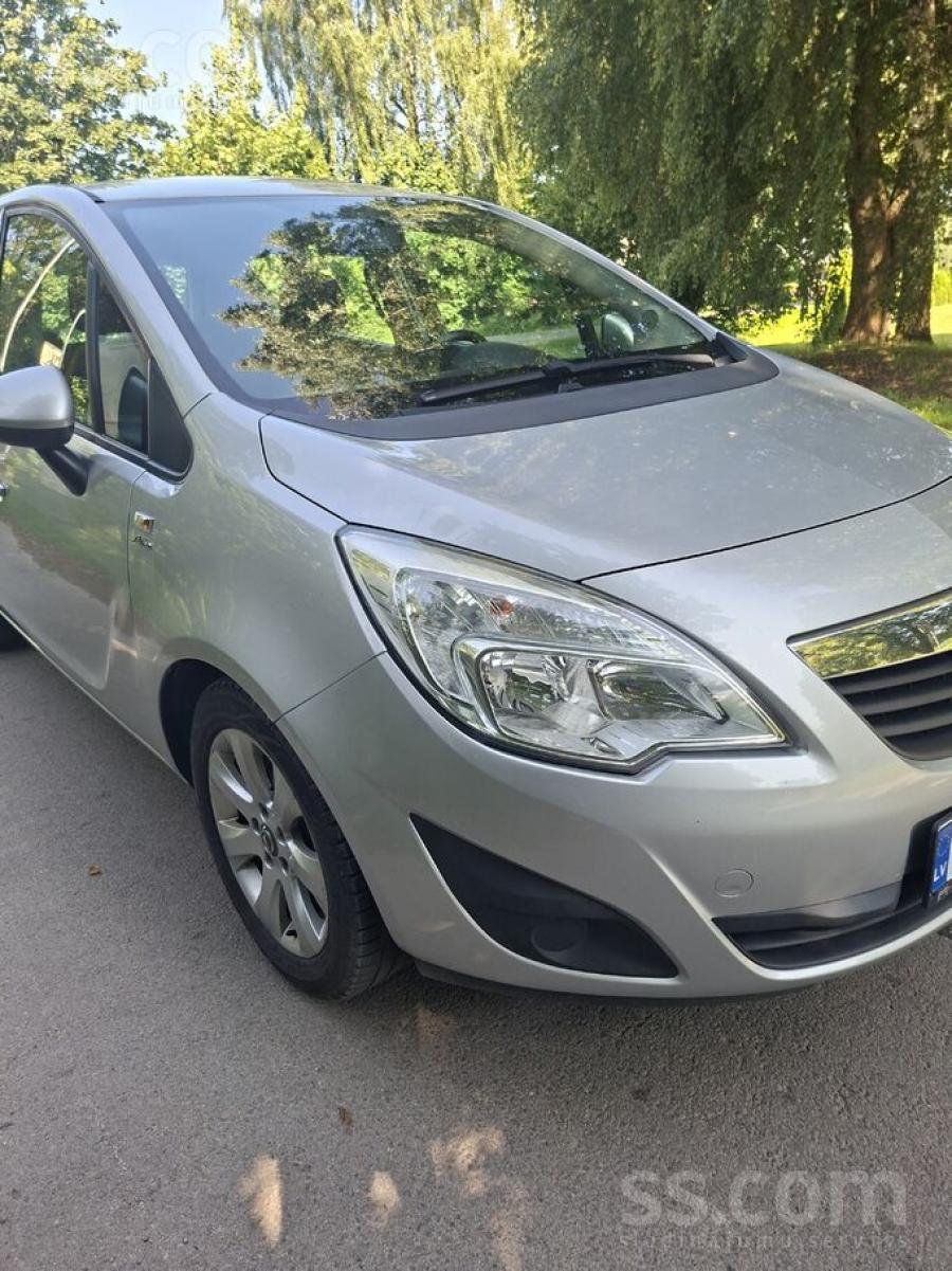 Pelēks Opel Meriva 2013 Ogre, ar dzinēja tilpumu 1.40 L un nobraukumu 135 tūkst. km par 4800 €, foto 4 vietnē AUTOMOTO.COM.LV