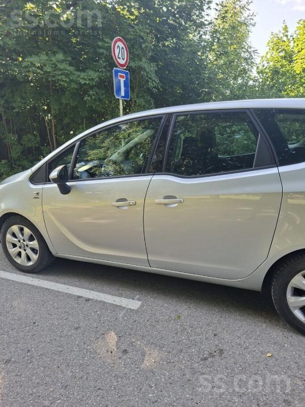 Pelēks Opel Meriva 2013 Ogre, ar dzinēja tilpumu 1.40 L un nobraukumu 135 tūkst. km par 4800 €, foto 8 vietnē AUTOMOTO.COM.LV