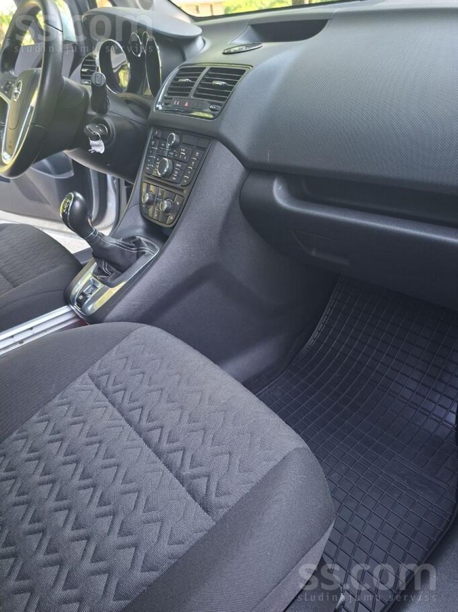 Pelēks Opel Meriva 2013 Ogre, ar dzinēja tilpumu 1.40 L un nobraukumu 135 tūkst. km par 4800 €, foto 12 vietnē AUTOMOTO.COM.LV