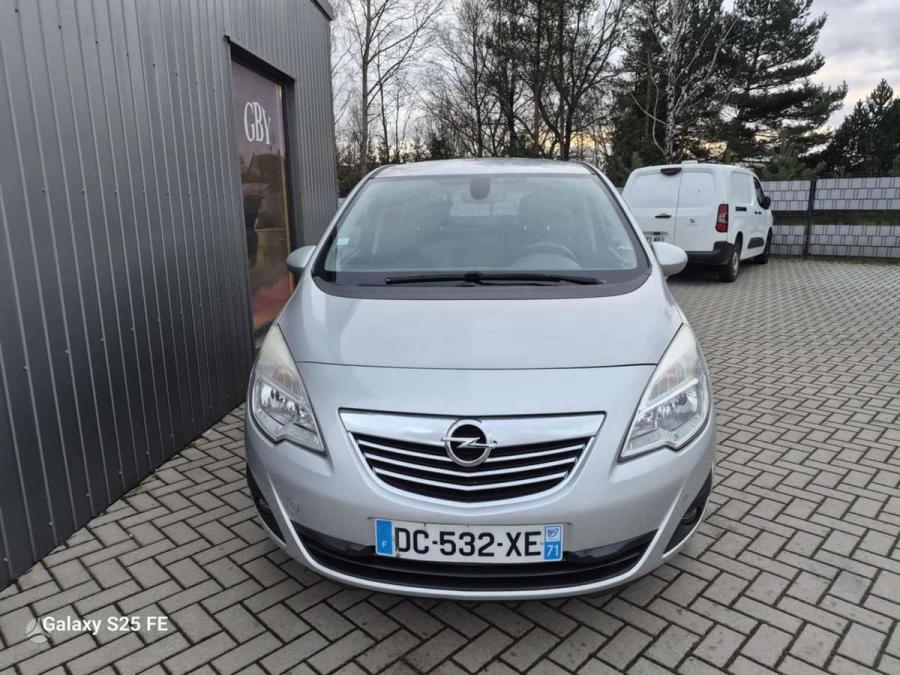 Grey Opel Meriva 2014 in Taurage, with an engine capacity of 1.70 L and mileage of 234 thousand km for 3300 €, photo 2 on AUTOMOTO.COM.LV