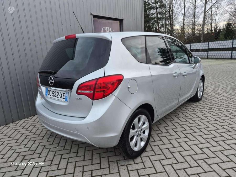 Grey Opel Meriva 2014 in Taurage, with an engine capacity of 1.70 L and mileage of 234 thousand km for 3300 €, photo 5 on AUTOMOTO.COM.LV