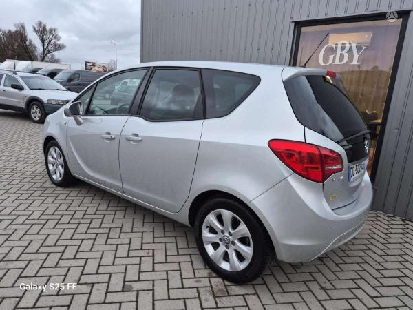 Pelēks Opel Meriva 2014 Tauragė, ar dzinēja tilpumu 1.70 L un nobraukumu 234 tūkst. km par 3300 €, foto 6 vietnē AUTOMOTO.COM.LV