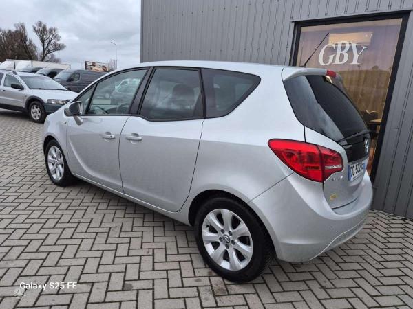 Pelēks Opel Meriva 2014 Tauragė, ar dzinēja tilpumu 1.70 L un nobraukumu 234 tūkst. km par 3300 €, foto 6 vietnē AUTOMOTO.COM.LV