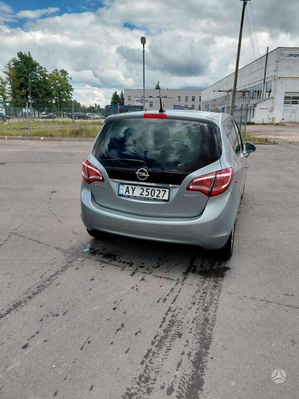 Grey Opel Meriva 2014 in Panevezys, with an engine capacity of 1.40 L and mileage of 183 thousand km for 2950 €, photo 4 on AUTOMOTO.COM.LV