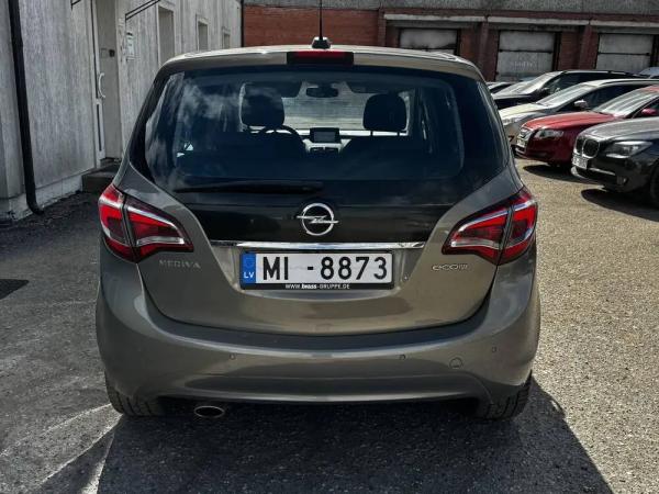 Grey Opel Meriva 2016 in Daugavpils, with an engine capacity of 1.60 L and mileage of 82 thousand km for 4990 €, photo 5 on AUTOMOTO.COM.LV