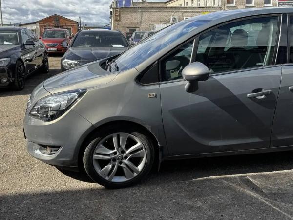 Grey Opel Meriva 2016 in Daugavpils, with an engine capacity of 1.60 L and mileage of 82 thousand km for 4990 €, photo 7 on AUTOMOTO.COM.LV