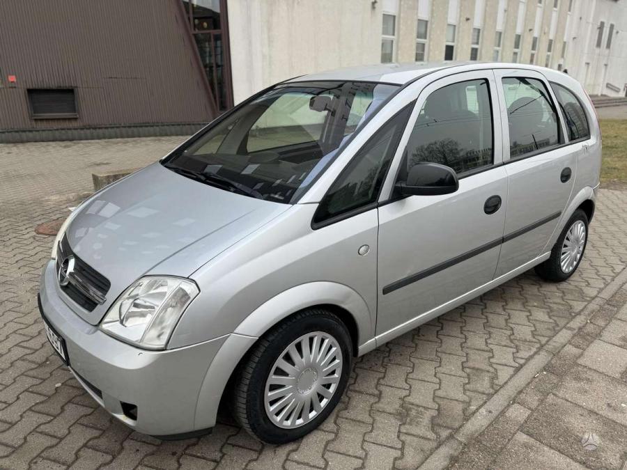 Grey Opel Meriva 2003 in Vilnius, with an engine capacity of 1.60 L and mileage of 180 thousand km for 1350 €, photo 1 on AUTOMOTO.COM.LV