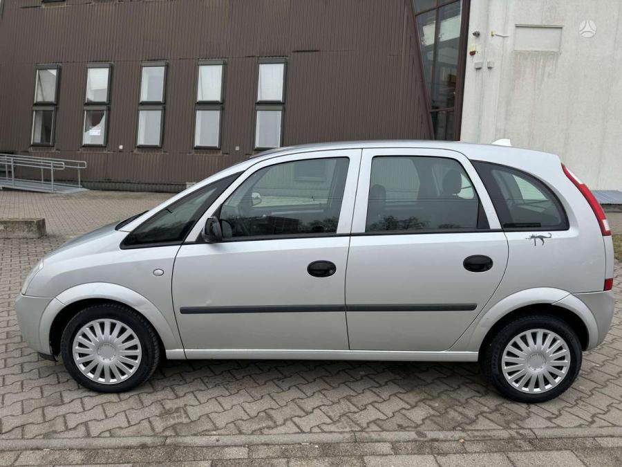 Grey Opel Meriva 2003 in Vilnius, with an engine capacity of 1.60 L and mileage of 180 thousand km for 1350 €, photo 3 on AUTOMOTO.COM.LV