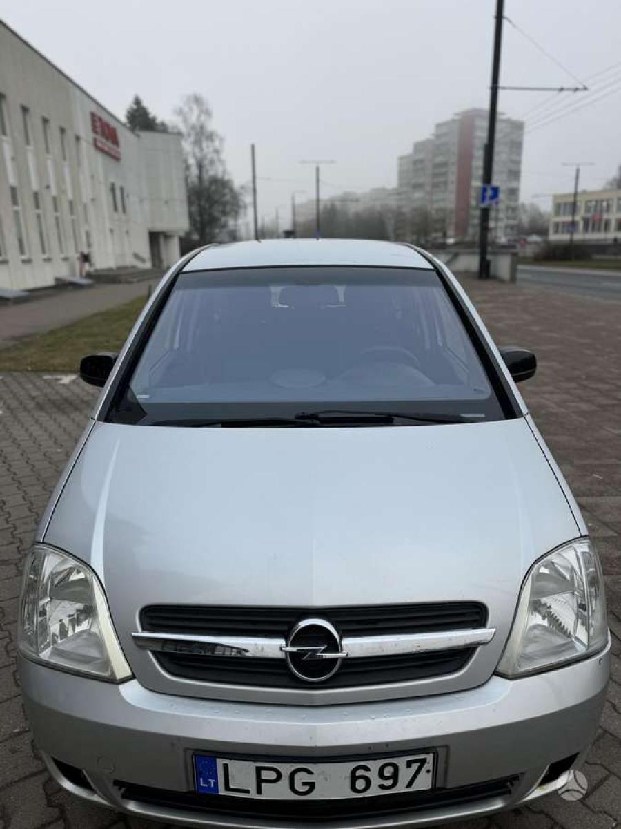 Grey Opel Meriva 2003 in Vilnius, with an engine capacity of 1.60 L and mileage of 180 thousand km for 1350 €, photo 4 on AUTOMOTO.COM.LV