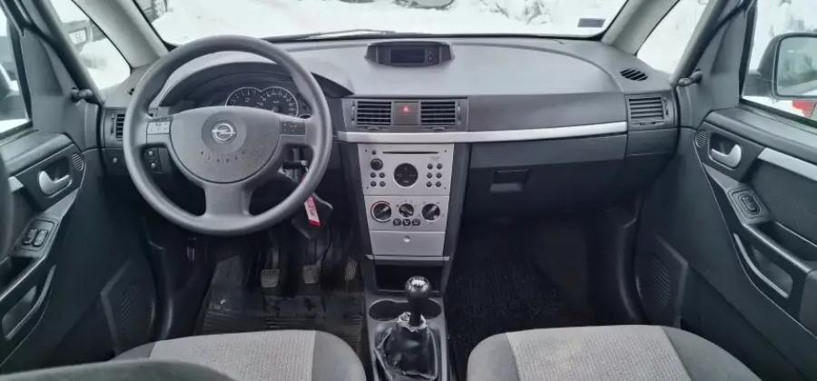 Grey Opel Meriva 2003 in Valmiera, with an engine capacity of 1.60 L and mileage of 224 thousand km for 1100 €, photo 10 on AUTOMOTO.COM.LV
