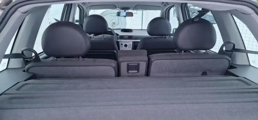 Grey Opel Meriva 2003 in Valmiera, with an engine capacity of 1.60 L and mileage of 224 thousand km for 1100 €, photo 12 on AUTOMOTO.COM.LV