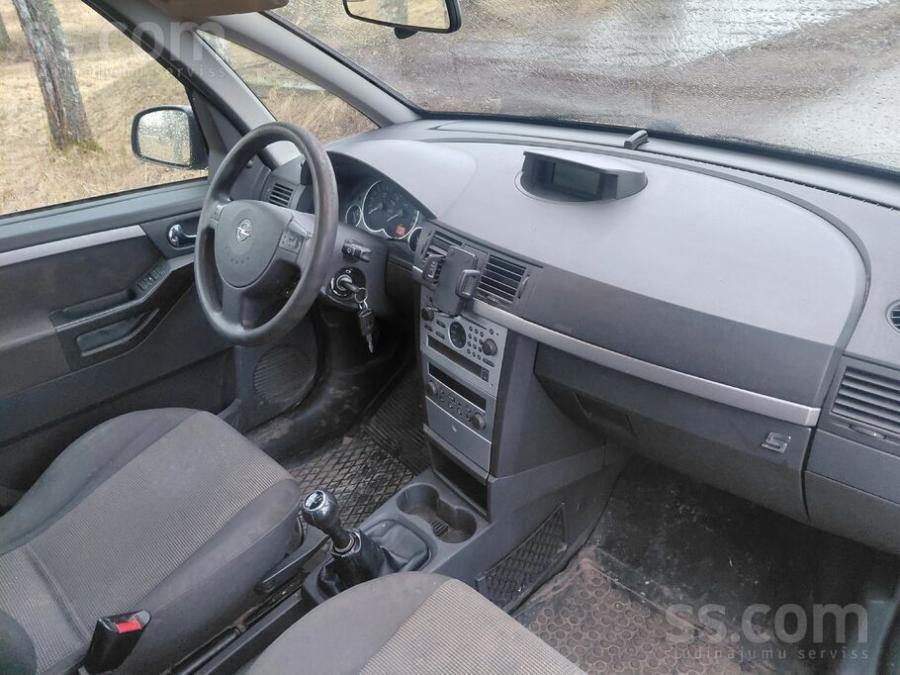 Grey Opel Meriva 2003 in Kuldiga, with an engine capacity of 1.80 L and mileage of 268 thousand km for 990 €, photo 8 on AUTOMOTO.COM.LV