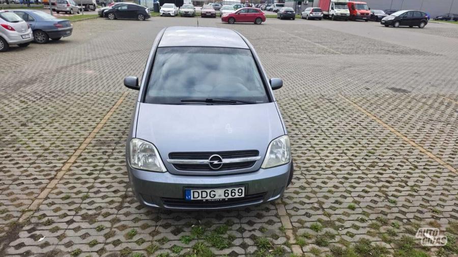 Pelēks Opel Meriva 2003 Viļņa, ar dzinēja tilpumu 1.60 L un nobraukumu 270 tūkst. km par 870 €, foto 5 vietnē AUTOMOTO.COM.LV