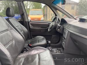 Pelēks Opel Meriva 2004 Rīga, ar dzinēja tilpumu 1.70 L un nobraukumu 273 tūkst. km par 2100 €, foto 5 vietnē AUTOMOTO.COM.LV