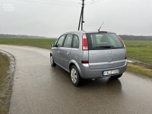 Grey Opel Meriva 2004 in Pakruojis, with an engine capacity of 1.60 L and mileage of 206 thousand km for 1250 €, photo 4 on AUTOMOTO.COM.LV