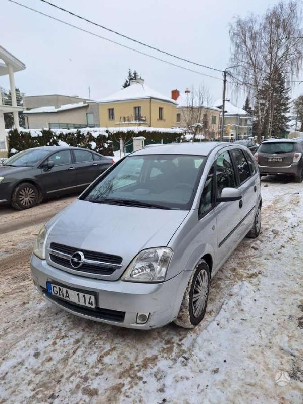 Grey Opel Meriva 2004 in Vilnius, with an engine capacity of 1.60 L and mileage of 159 thousand km for 1300 €, photo 1 on AUTOMOTO.COM.LV