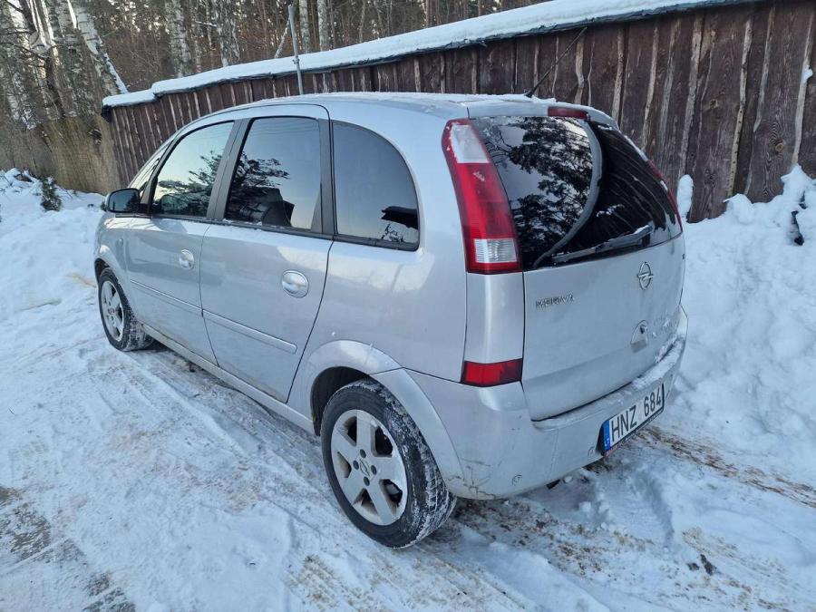 Grey Opel Meriva 2004 in Vilnius, with an engine capacity of 1.80 L and mileage of 252 thousand km for 600 €, photo 4 on AUTOMOTO.COM.LV