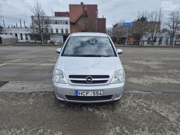 Pelēks Opel Meriva 2004 Klaipėda, ar dzinēja tilpumu 1.70 L un nobraukumu 209 tūkst. km par 990 €, foto 2 vietnē AUTOMOTO.COM.LV