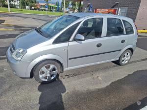 Grey Opel Meriva 2004 in Kaunas, with an engine capacity of 1.60 L and mileage of 140 thousand km for 1000 €, photo  on AUTOMOTO.COM.LV