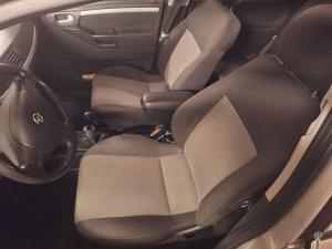 Серый Опель Мерива 2004 в Каунас, объемом двигателя 1.60 л и пробегом 140 тыс. км за 1000 €, фото 9 на AUTOMOTO.COM.LV