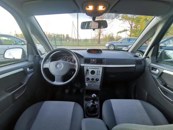 Grey Opel Meriva 2004 in Kuldiga, with an engine capacity of 1.60 L and mileage of 167 thousand km for 1390 €, photo 5 on AUTOMOTO.COM.LV