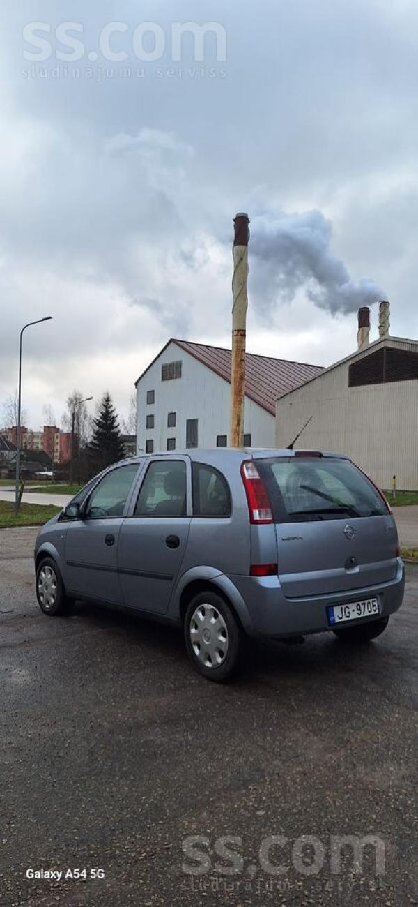 Pelēks Opel Meriva 2005 Ludza, ar dzinēja tilpumu 1.70 L un nobraukumu 249 tūkst. km par 900 €, foto 1 vietnē AUTOMOTO.COM.LV