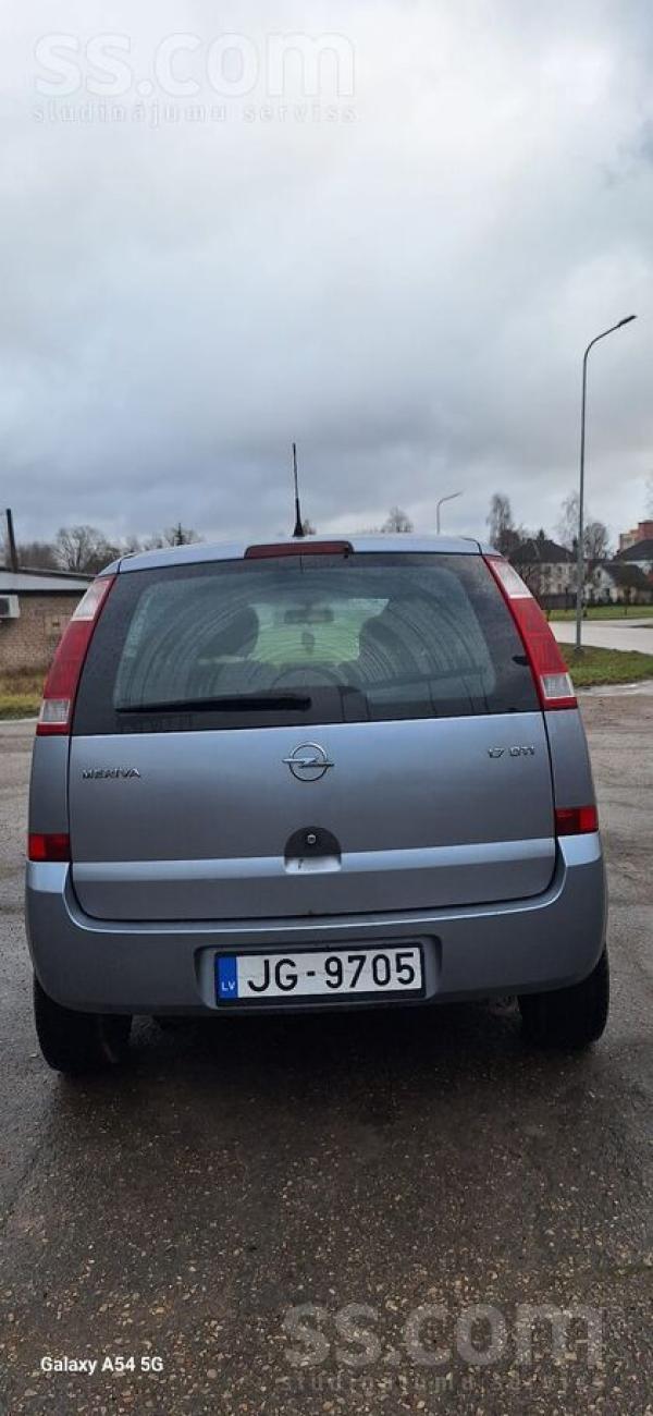 Pelēks Opel Meriva 2005 Ludza, ar dzinēja tilpumu 1.70 L un nobraukumu 249 tūkst. km par 900 €, foto 2 vietnē AUTOMOTO.COM.LV