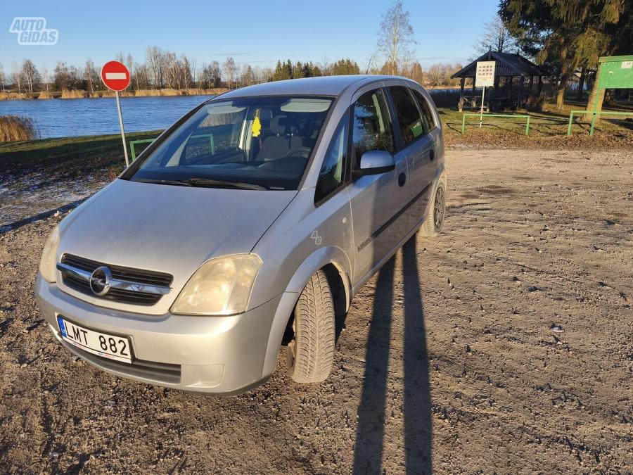 Grey Opel Meriva 2005 in Pakruojis, with an engine capacity of 1.60 L and mileage of 222 thousand km for 950 €, photo 1 on AUTOMOTO.COM.LV