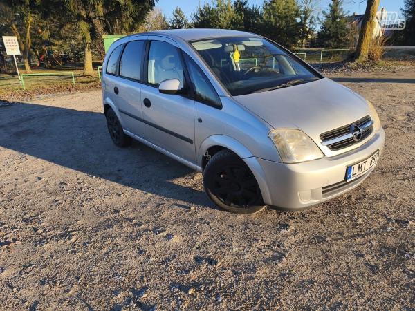 Grey Opel Meriva 2005 in Pakruojis, with an engine capacity of 1.60 L and mileage of 222 thousand km for 950 €, photo 3 on AUTOMOTO.COM.LV