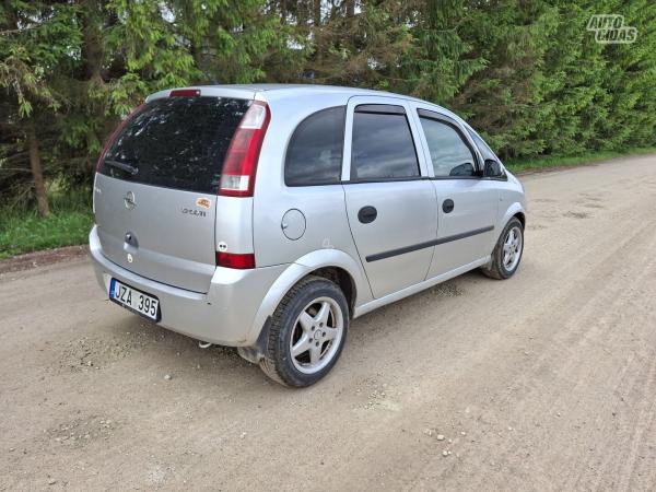 Grey Opel Meriva 2005 in Mazeikiai, with an engine capacity of 1.70 L and mileage of 285 thousand km for 950 €, photo 4 on AUTOMOTO.COM.LV