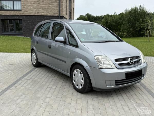 Pelēks Opel Meriva 2005 Klaipėda, ar dzinēja tilpumu 1.60 L un nobraukumu 151 tūkst. km par 950 €, foto 2 vietnē AUTOMOTO.COM.LV