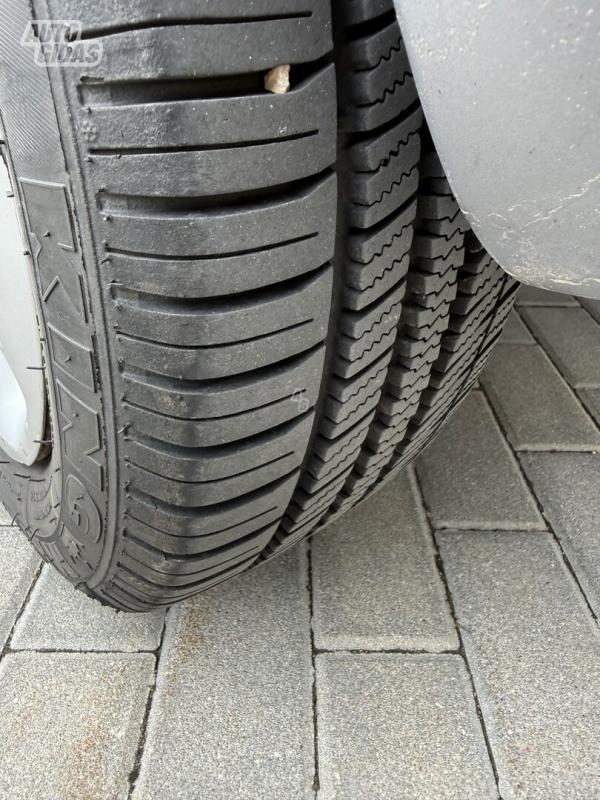Pelēks Opel Meriva 2005 Klaipėda, ar dzinēja tilpumu 1.60 L un nobraukumu 151 tūkst. km par 950 €, foto 5 vietnē AUTOMOTO.COM.LV