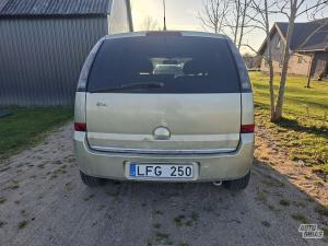 Grey Opel Meriva 2006 in Kretinga, with an engine capacity of 1.40 L and mileage of 247 thousand km for 450 €, photo 5 on AUTOMOTO.COM.LV