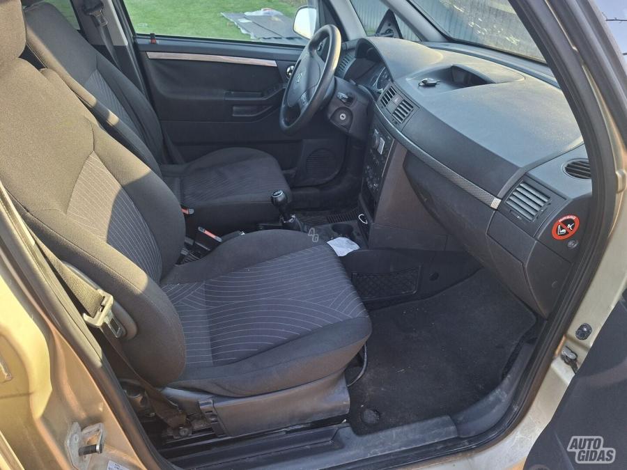 Grey Opel Meriva 2006 in Kretinga, with an engine capacity of 1.40 L and mileage of 247 thousand km for 450 €, photo 7 on AUTOMOTO.COM.LV
