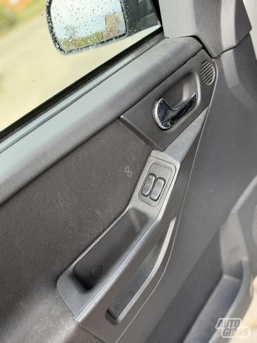 Pelēks Opel Meriva 2006 Kauņa, ar dzinēja tilpumu 1.40 L un nobraukumu 236 tūkst. km par 699 €, foto 13 vietnē AUTOMOTO.COM.LV
