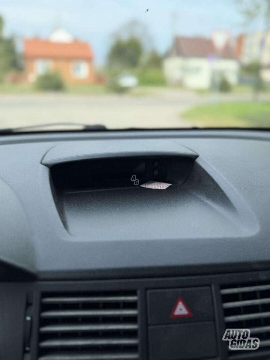 Pelēks Opel Meriva 2006 Kauņa, ar dzinēja tilpumu 1.40 L un nobraukumu 236 tūkst. km par 699 €, foto 21 vietnē AUTOMOTO.COM.LV