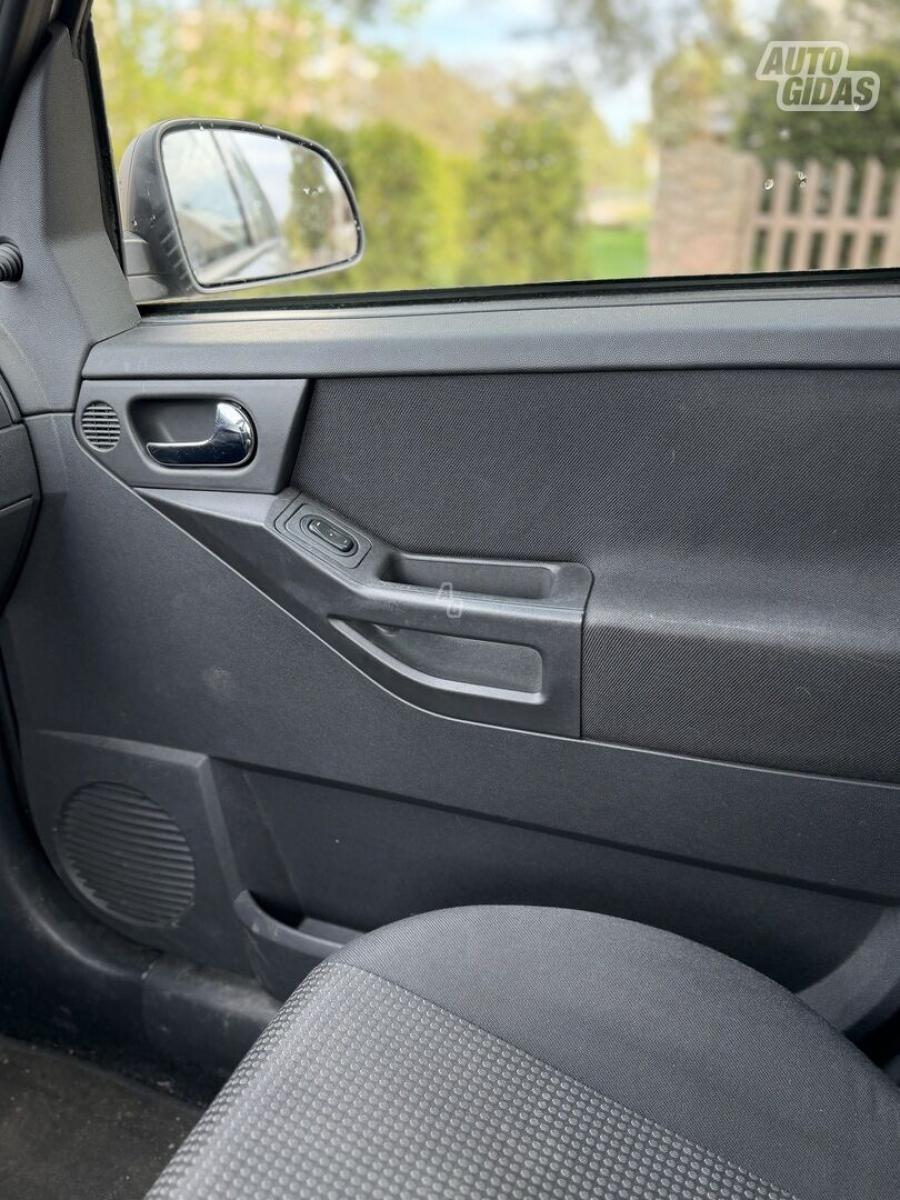 Pelēks Opel Meriva 2006 Kauņa, ar dzinēja tilpumu 1.40 L un nobraukumu 236 tūkst. km par 699 €, foto 23 vietnē AUTOMOTO.COM.LV